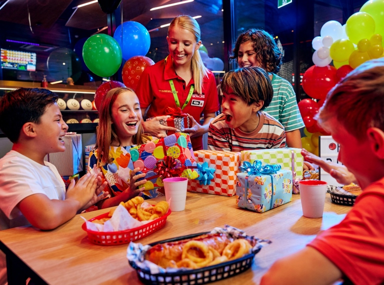Birthday Parties | Party Venues | Zone Bowling