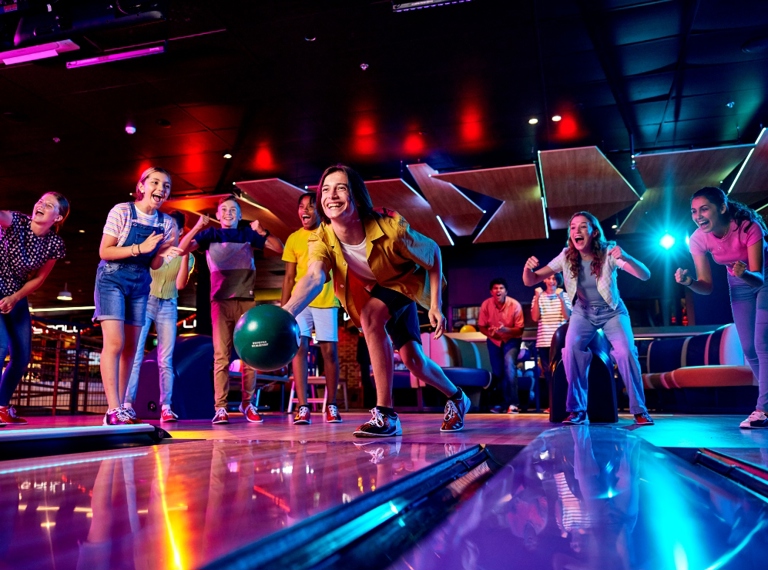 Birthday Parties | Party Venues | Zone Bowling
