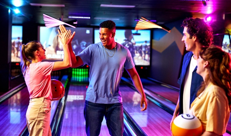 Understanding bowling etiquette | Zone Bowling