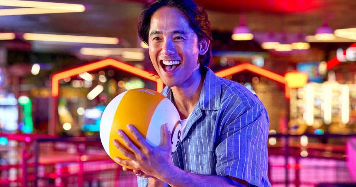 How to Hold a Bowling Ball - Check Tips & Tricks | Zone Bowling AU